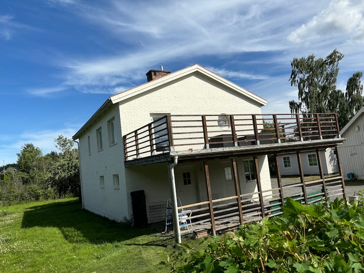 Vita Huset - Grums