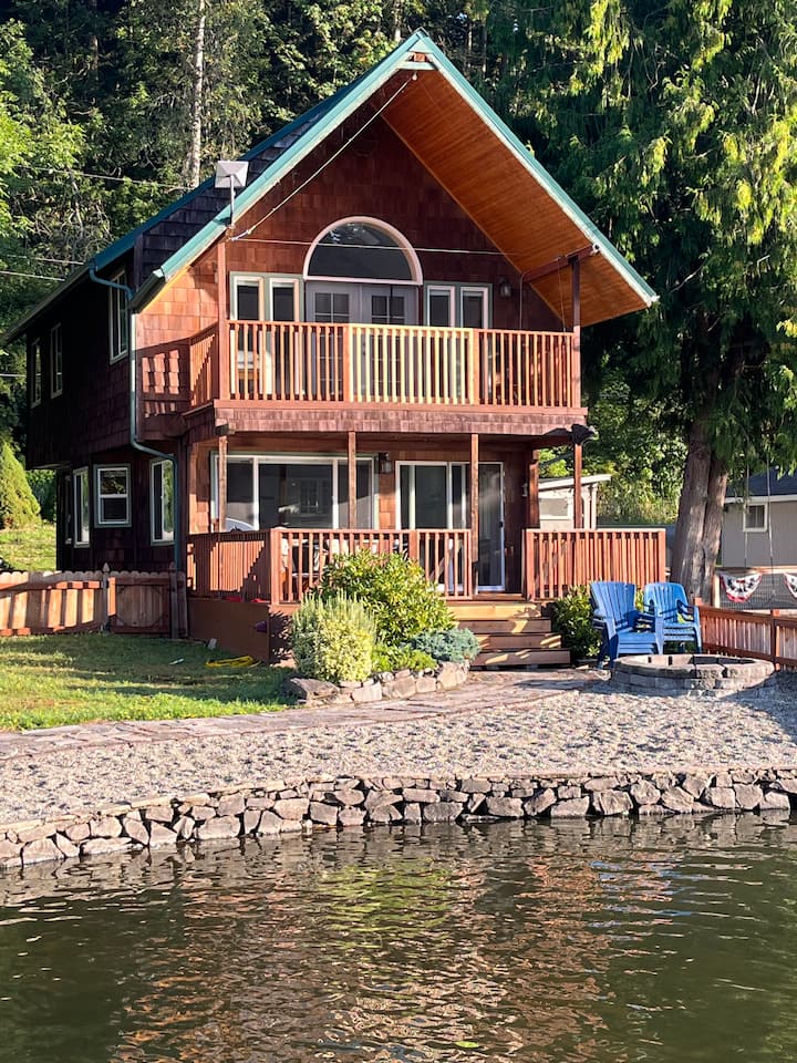 The Lily Pad - Northwest Trek Wildlife Park