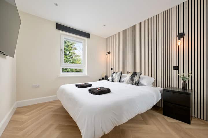 Modern Open Plan Flat With Private Garden+entrance - Edimburgo
