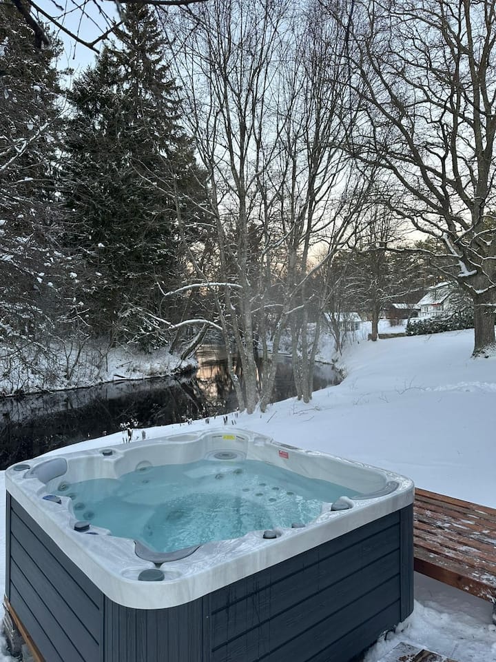 Riverside Retreat - Sauna Getaway With Jacuzzi - Estonia
