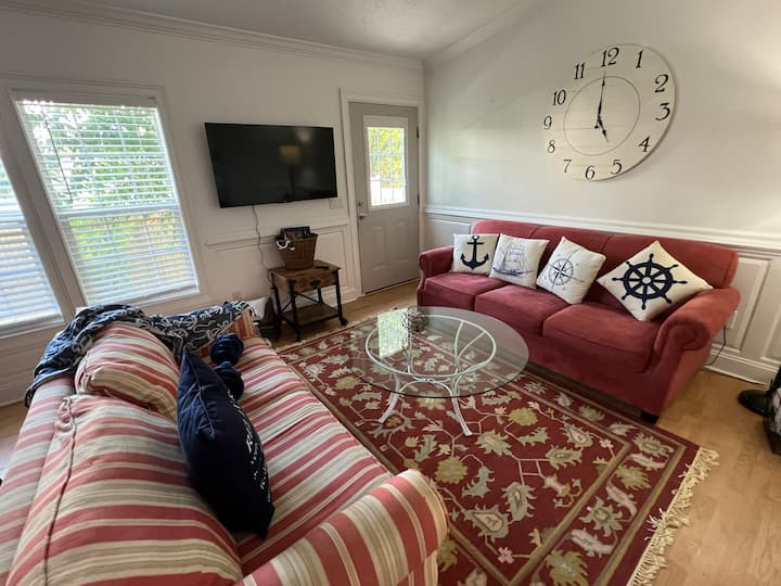 Pet-friendly Home Close To Downtown Bluffton - Bluffton, SC