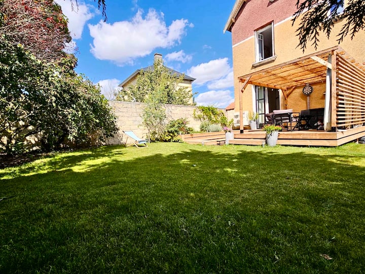 Au Clos Des Sacres Avec Jardin, Barbecue, Spa - Reims