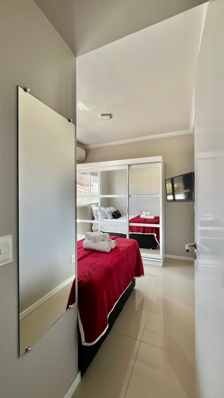 Ap 2 Quartos, 2 Banheiros E Garagem - Florianópolis