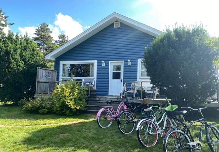 Blue Cottage - Stanhope, PE, Canada