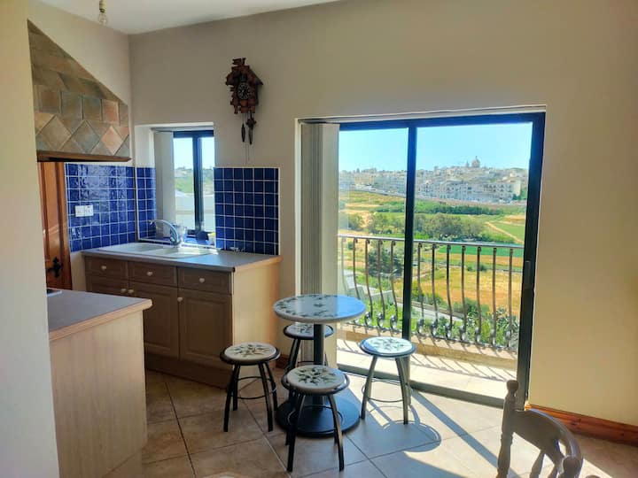 Traditional/bellview Apartment In Malta - Malte