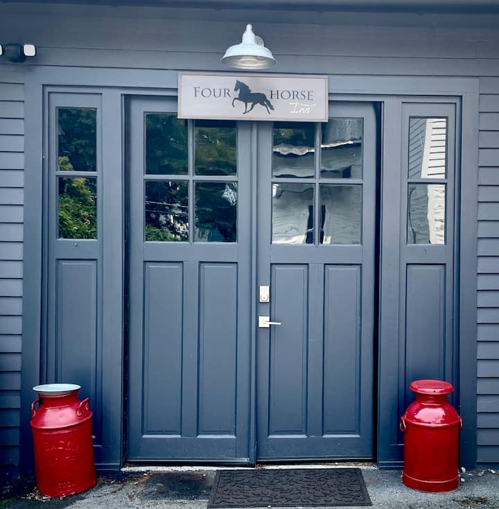The Four Horse Inn - Skaneateles, NY
