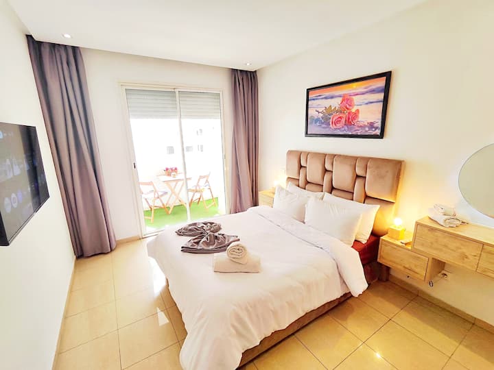 Bright Flat |Fast Wifi |Workspace |Pool |Balcony - Agadir