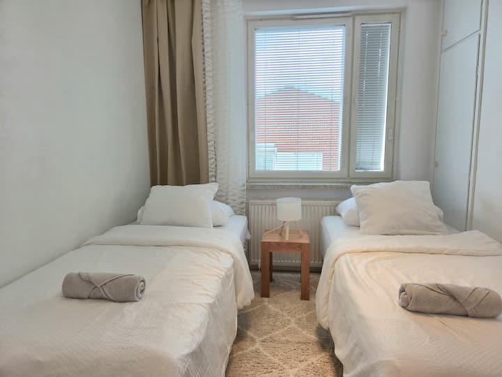 M&j Apartments Centrum | 49 M² Kaksio | Parveke - Jyväskylä