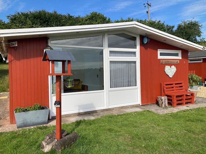 Caban Cynnes-the Cosy Cabin, Near Mansion House - Pembrokeshire