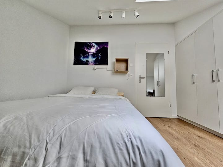 Cosy Private Room At Lausanne (332) - ローザンヌ
