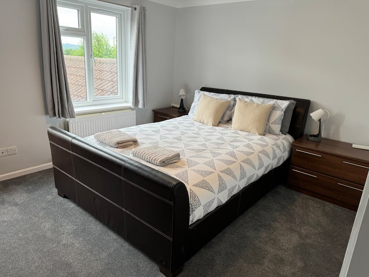 Comfort Cove - Frome