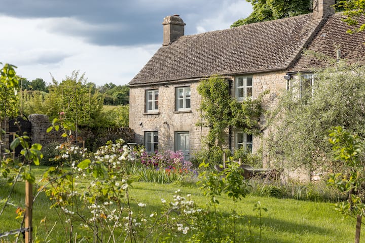 Cozy Cotswold Cottage, Walks, Pubs, Peace Quiet. - Nailsworth