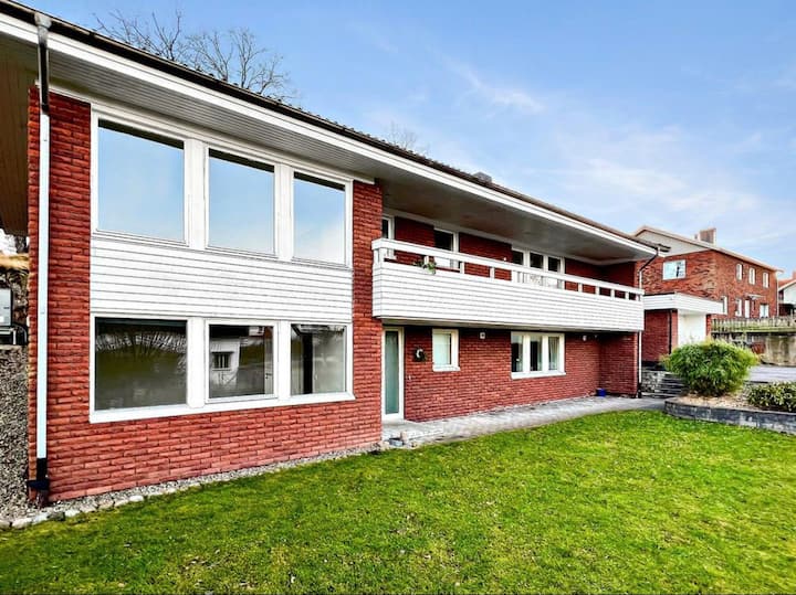 Stor Villa Nära Göteborg - Landvetter