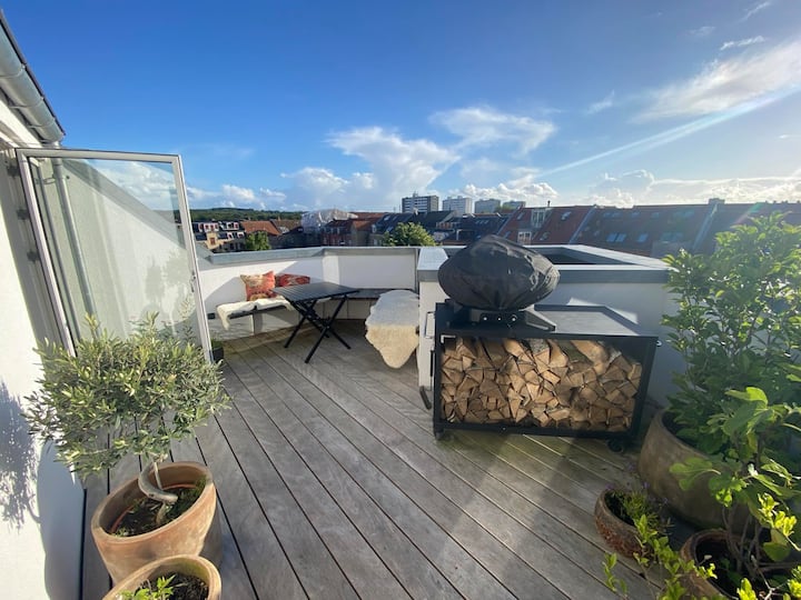 Stilfuld Og Hyggelig Penthouse. - Aarhus