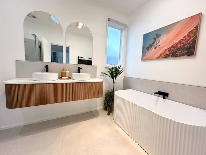 Sunny Shore Cottage - 5 Min Walk To Beach/shops - Dromana