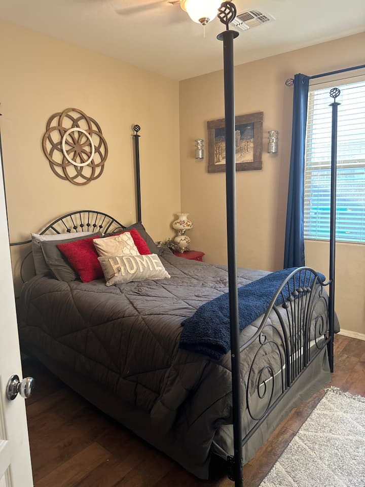 Tnt’s Sweet Bnb - Surprise, AZ