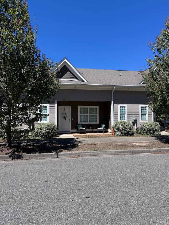 Amazing Townhome In North Augusta - North Augusta, SC