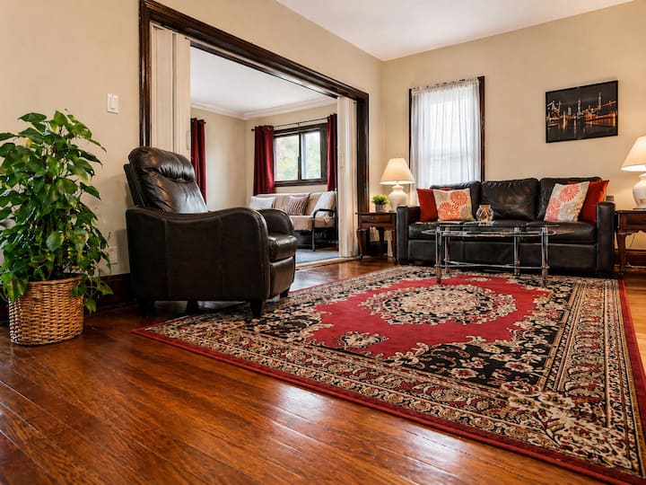 Spacious Frontier Park Apartment - Lake Erie, PA