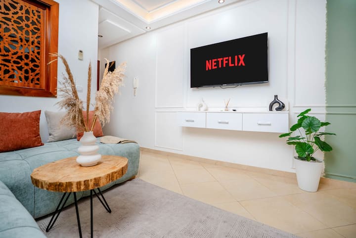 Luxury 1br W/ Charming Balcony - Romantic Getaway - Rabat