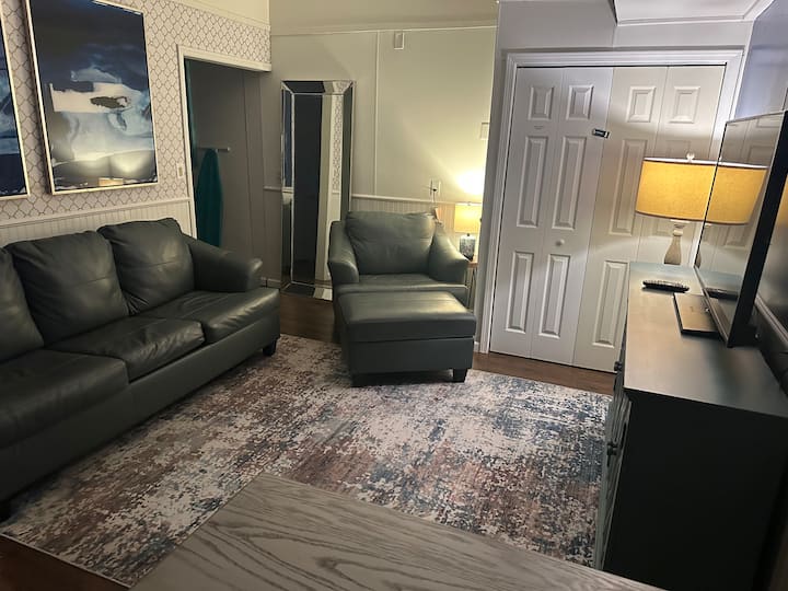 The Coastal Swan 2.0, Waterfront Boutique Style! - Swansboro, NC
