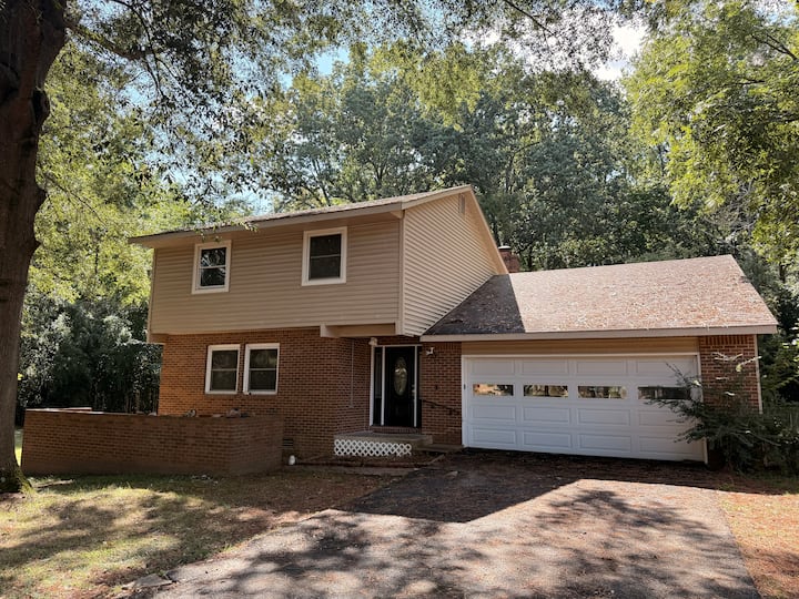 6 Bedroom 2.5 Bathroom For Family/work/relax - Jonesboro, AR