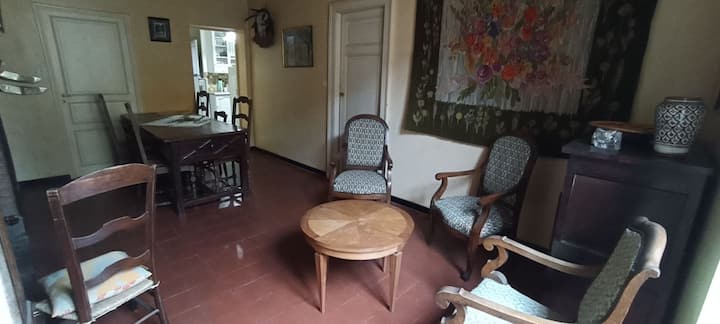 Capitale Du Chapeau En Quercy. - Caussade