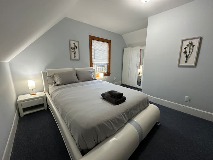 Majestic Large Room Close To Tufts/green-red Ln - Cambridge, MA
