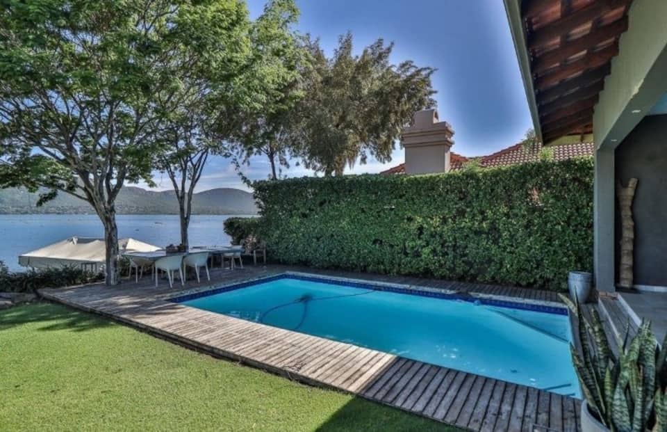 Hartbeespoort Dam Nature Reserve Villa Vacation Rentals - North West ...