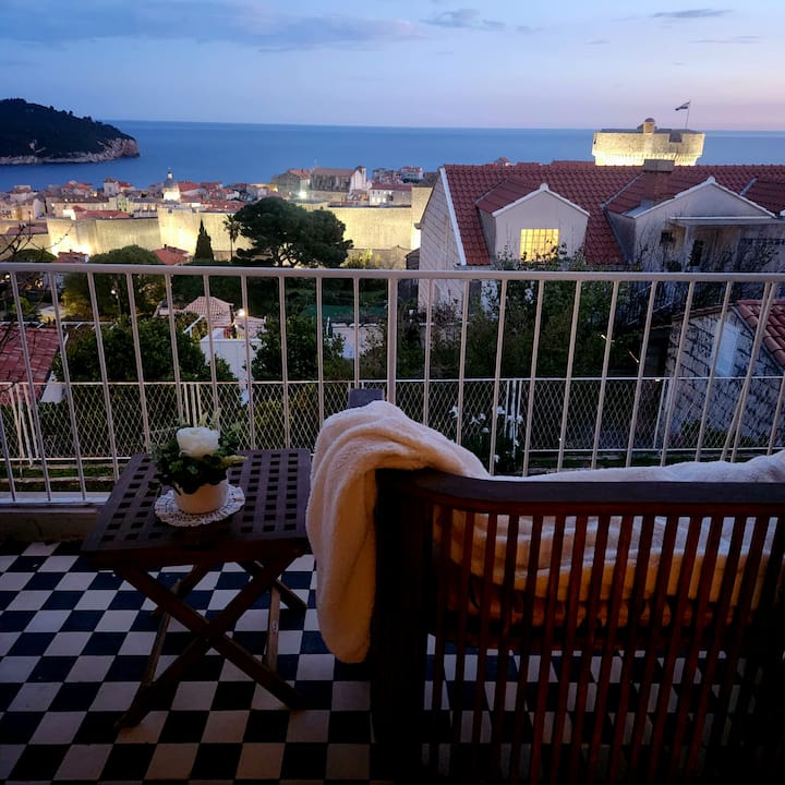 Sea And Old City View Apartment - Dubrovnik