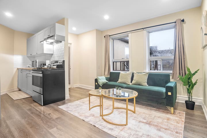 Spacious 2br - Heart Of Downtown - London, Ontario
