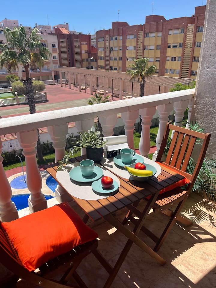 Agréable Studio Rénové Et Climatisé Avec Piscine - Torrevieja