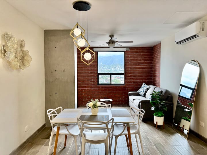 Apt/camaqueen/parking/pool/barrio Antiguo/factura - Monterrey