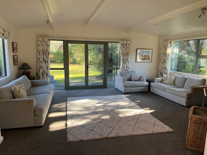 Country Charm In Ashburton - Ashburton