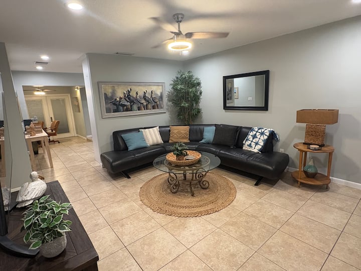 Private Waterfront
Tropical Hideaway - Stuart, FL
