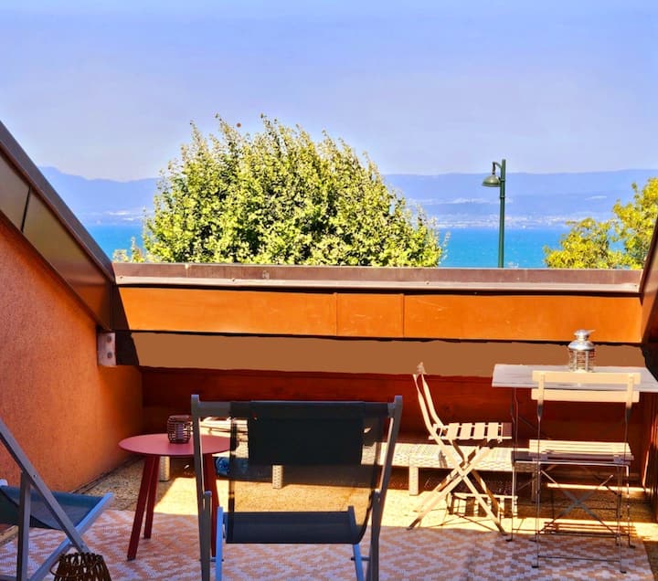 Thonon Plage Terrasse Et Parking - Yvoire