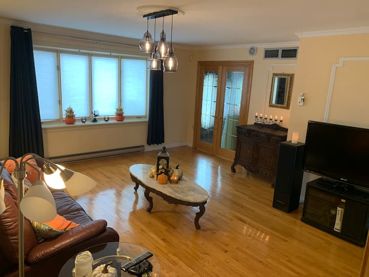 Chambre Privée Queen, Piscine, Terrasse Et Bbq - Montreal