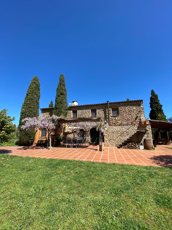 Renovated Country House, Isolated Yet Accessible - Pyreneeën