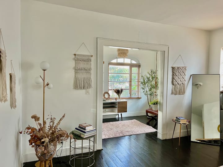 Bright & Cozy 1 Bdrm Edgewater! - Miami