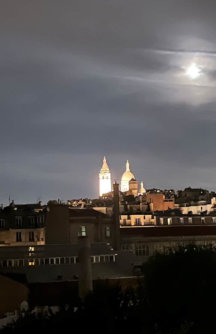 Flat With A View Of Sacré-coeur, Montmartre - Paríž