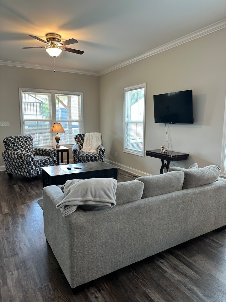 Grace Delani Getaway - Gastonia, NC