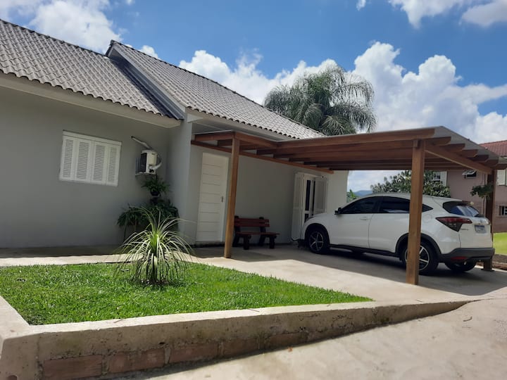 Casa Finger (Novo)
*800m Do Núcleo/adoma/centro - Dois Irmãos