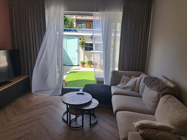 Beach House + Free Parking Scheveningen - The Hague