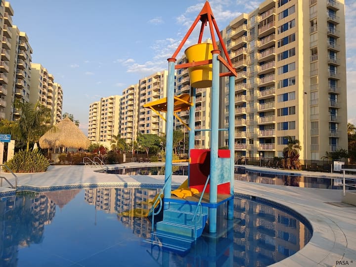 Apto Vacacional En Club Puerto Azul Condo Ricaurte - Ricaurte