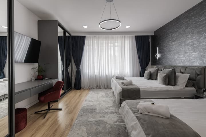 Azure Suite – Lux, Confort șI Jacuzzi îN Aer Liber - Cluj