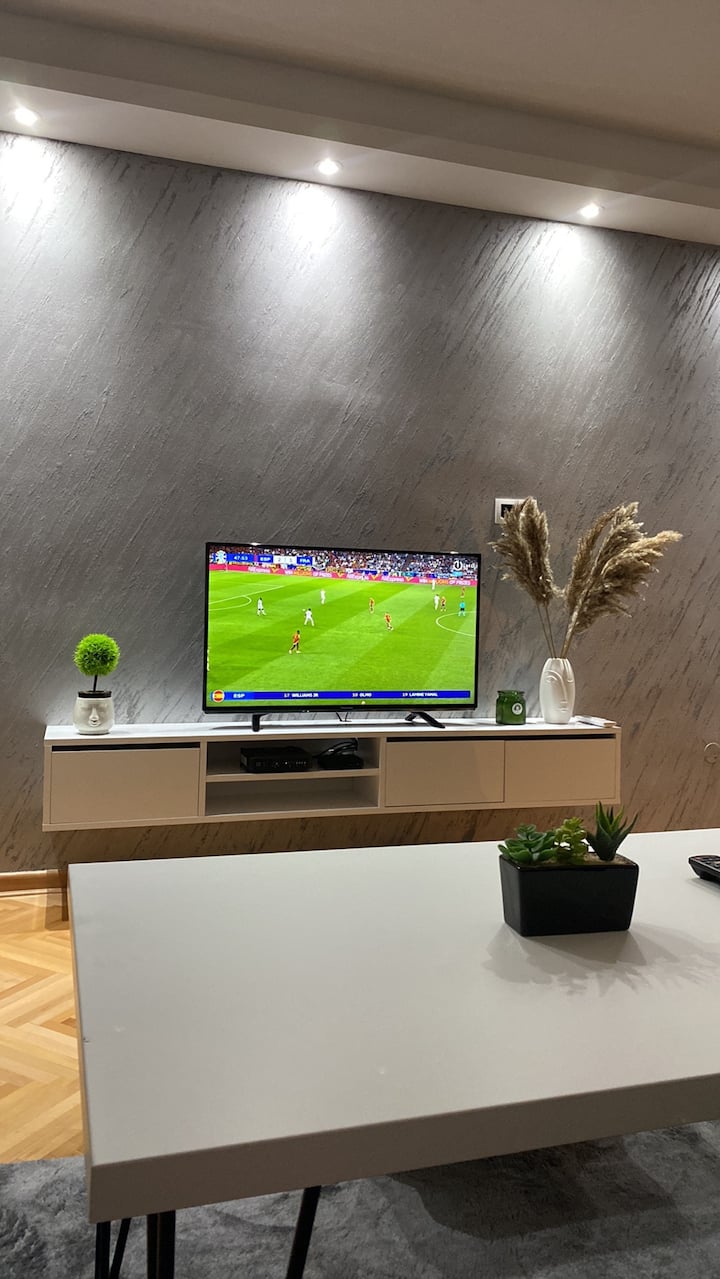 Stan Na Dan White Hill - Mostar