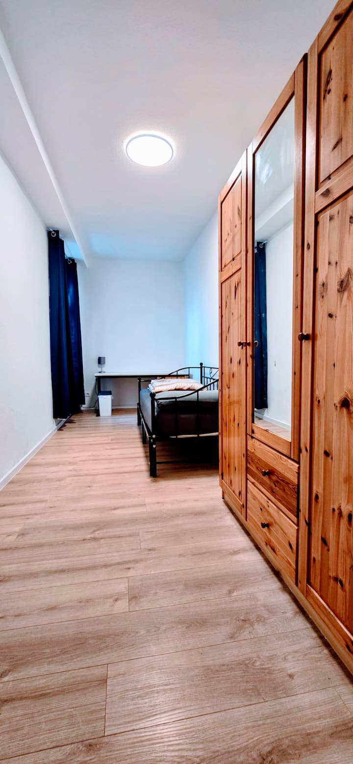 Central Halle Stay: Cozy & Spacious - Halle (Saale)