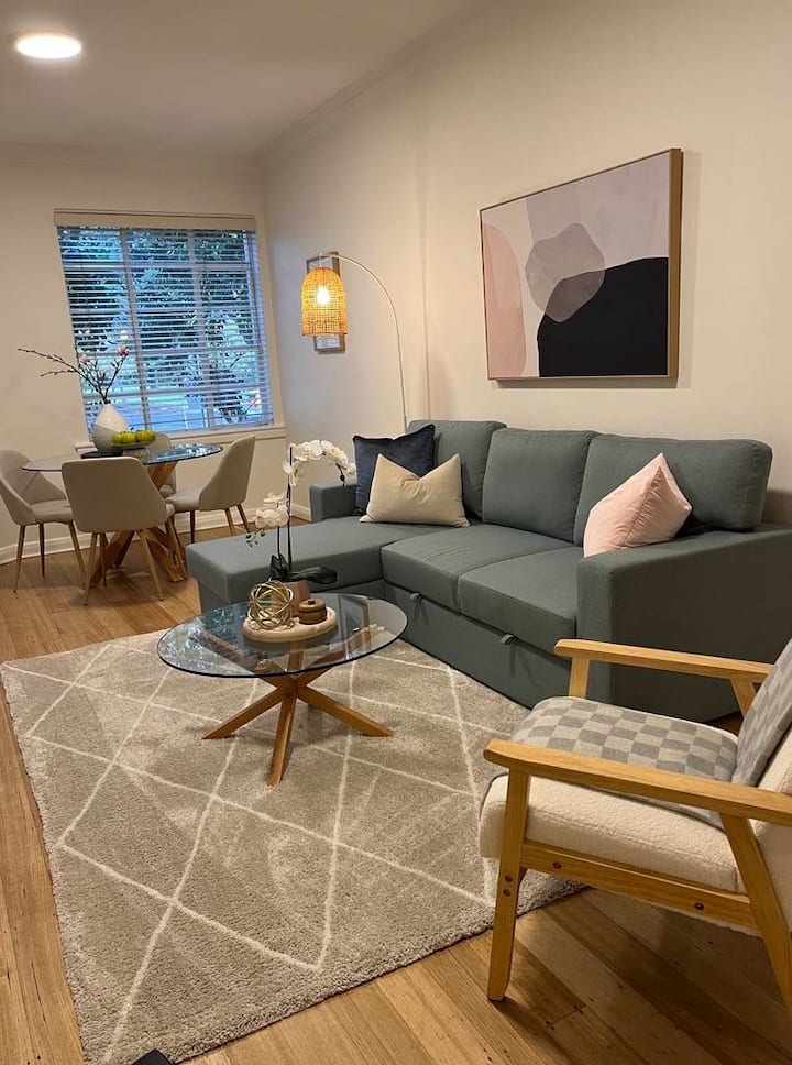 Stylish Comfort On The Park - St Kilda