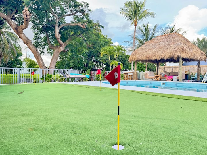 Heated Pool, Kayak Mini Golf | Tiki Hut, Sleeps 11 - Florida Keys
