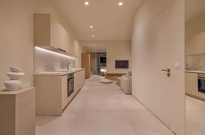 | Natural Harmony | Luxury Studio Oasis & Hot Tub - Rhodes