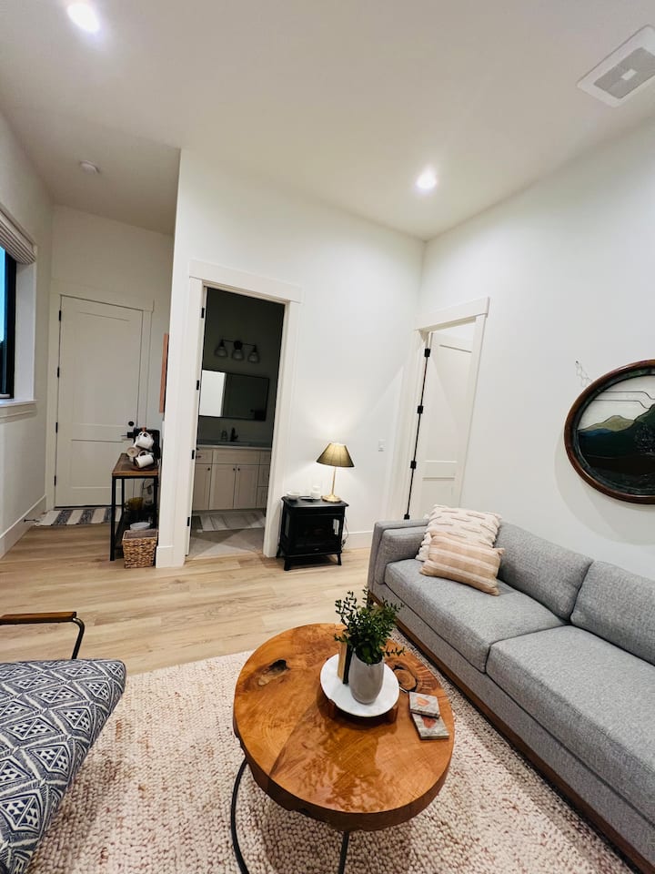 Modern Farmhouse Suite On Acres - Sherwood, OR